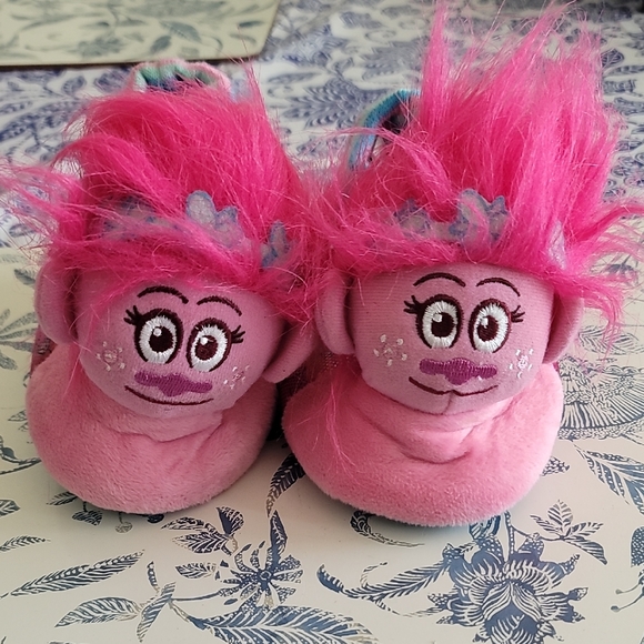 Dreamworks | Shoes | Dreamworks Trolls Poppy Character Pink Troll Plush ...